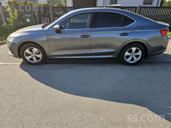 Grey Skoda Octavia 2023 in Riga, with an engine capacity of 2.00 L and mileage of 72 thousand km for 19900 €, photo 2 on AUTOMOTO.COM.LV