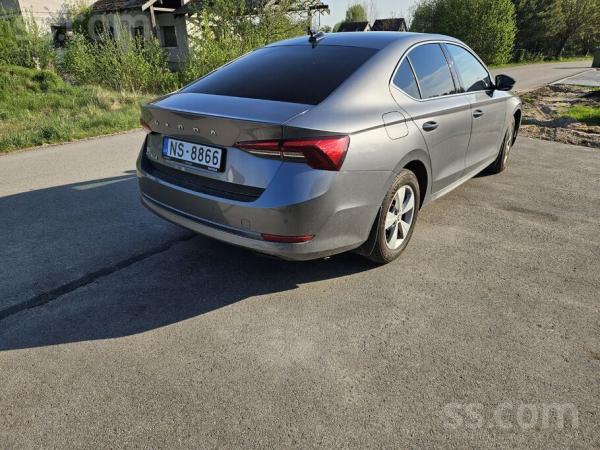 Grey Skoda Octavia 2023 in Riga, with an engine capacity of 2.00 L and mileage of 72 thousand km for 19900 €, photo 4 on AUTOMOTO.COM.LV