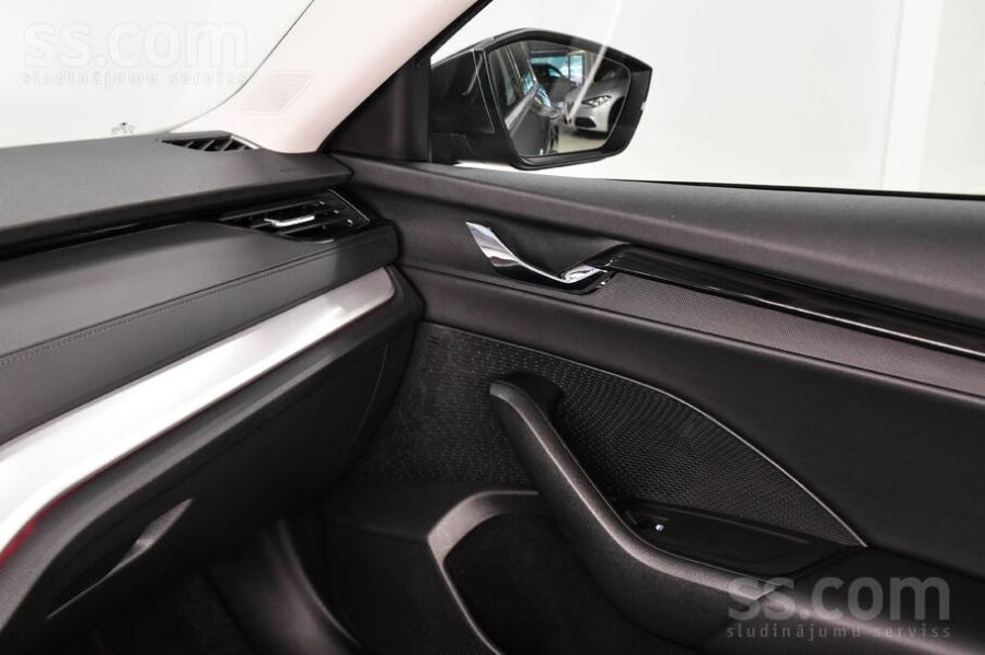 Серый Шкода Октавия 2023 в Рига, объемом двигателя 1.50 л и пробегом 121 тыс. км за 17890 €, фото 13 на AUTOMOTO.COM.LV