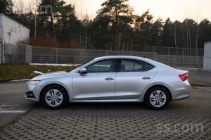 Pelēks Skoda Octavia 2023 Rīga, ar dzinēja tilpumu 2.00 L un nobraukumu 151 tūkst. km par 14900 €, foto 9 vietnē AUTOMOTO.COM.LV