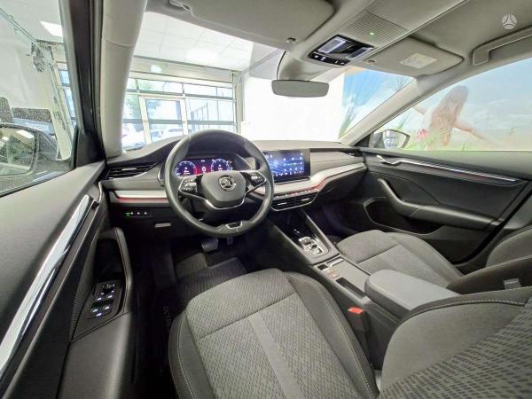 Grey Skoda Octavia 2023 in Kaunas, with an engine capacity of 1.50 L and mileage of 95 thousand km for 20700 €, photo 7 on AUTOMOTO.COM.LV
