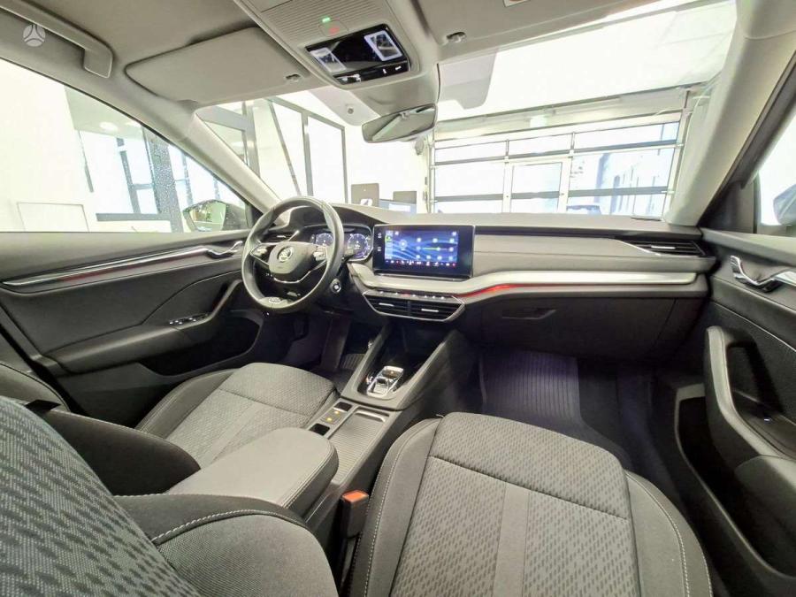 Grey Skoda Octavia 2023 in Kaunas, with an engine capacity of 1.50 L and mileage of 95 thousand km for 20700 €, photo 10 on AUTOMOTO.COM.LV