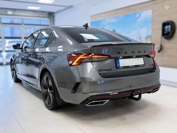 Pelēks Skoda Octavia 2023 Kauņa, ar dzinēja tilpumu 1.98 L un nobraukumu 173 tūkst. km par 19990 €, foto 5 vietnē AUTOMOTO.COM.LV