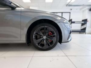Pelēks Skoda Octavia 2023 Kauņa, ar dzinēja tilpumu 1.98 L un nobraukumu 173 tūkst. km par 19990 €, foto 29 vietnē AUTOMOTO.COM.LV