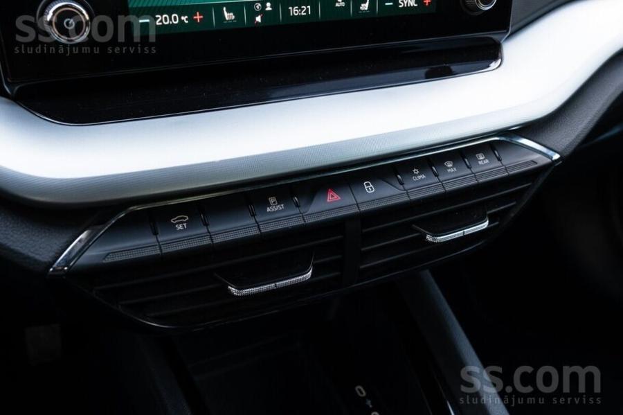 Grey Skoda Octavia 2023 in Riga, with an engine capacity of 1.50 L and mileage of 93 thousand km for 18600 €, photo 15 on AUTOMOTO.COM.LV