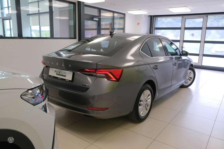 Pelēks Skoda Octavia 2023 Viļņa, ar dzinēja tilpumu 1.50 L un nobraukumu 126 tūkst. km par 18400 €, foto 3 vietnē AUTOMOTO.COM.LV