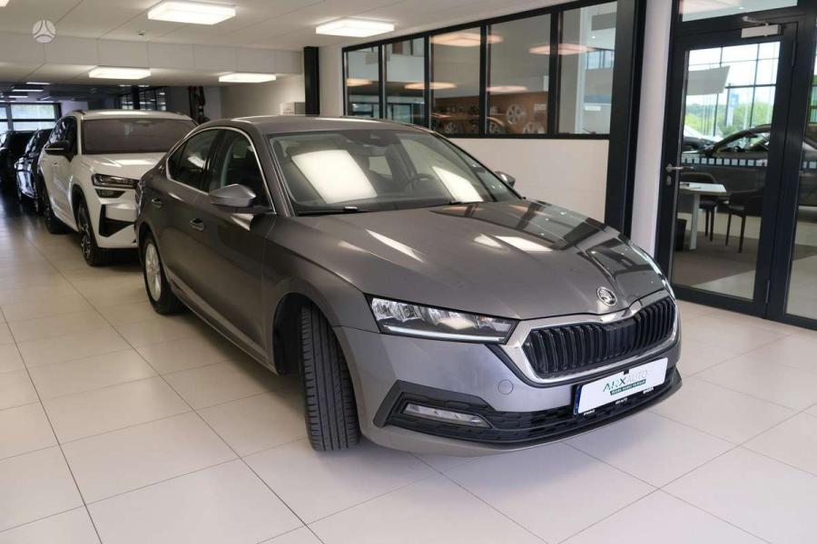 Pelēks Skoda Octavia 2023 Viļņa, ar dzinēja tilpumu 1.50 L un nobraukumu 126 tūkst. km par 18400 €, foto 4 vietnē AUTOMOTO.COM.LV