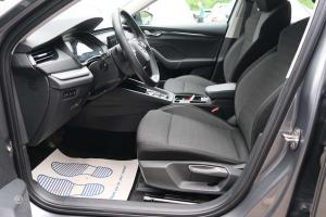 Pelēks Skoda Octavia 2023 Viļņa, ar dzinēja tilpumu 1.50 L un nobraukumu 126 tūkst. km par 18400 €, foto 8 vietnē AUTOMOTO.COM.LV