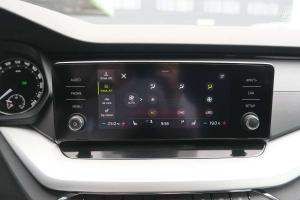 Pelēks Skoda Octavia 2023 Viļņa, ar dzinēja tilpumu 1.50 L un nobraukumu 126 tūkst. km par 18400 €, foto 13 vietnē AUTOMOTO.COM.LV