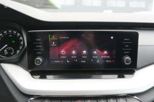 Pelēks Skoda Octavia 2023 Viļņa, ar dzinēja tilpumu 1.50 L un nobraukumu 126 tūkst. km par 18400 €, foto 16 vietnē AUTOMOTO.COM.LV