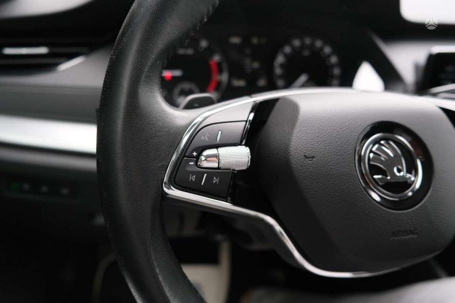 Pelēks Skoda Octavia 2023 Viļņa, ar dzinēja tilpumu 1.50 L un nobraukumu 126 tūkst. km par 18400 €, foto 18 vietnē AUTOMOTO.COM.LV