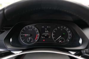 Pelēks Skoda Octavia 2023 Viļņa, ar dzinēja tilpumu 1.97 L un nobraukumu 143 tūkst. km par 16400 €, foto 6 vietnē AUTOMOTO.COM.LV