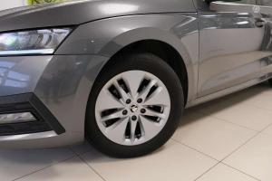 Pelēks Skoda Octavia 2023 Viļņa, ar dzinēja tilpumu 1.97 L un nobraukumu 143 tūkst. km par 16400 €, foto 28 vietnē AUTOMOTO.COM.LV