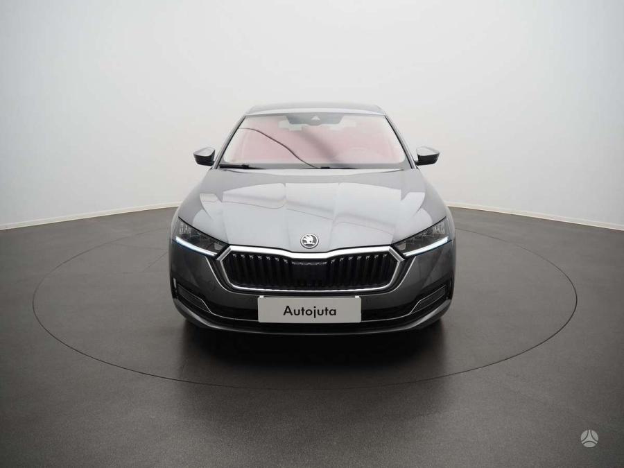 Grey Skoda Octavia 2023 in Vilnius, with an engine capacity of 1.50 L and mileage of 149 thousand km for 15700 €, photo 3 on AUTOMOTO.COM.LV