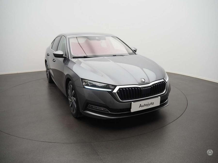 Grey Skoda Octavia 2023 in Vilnius, with an engine capacity of 1.50 L and mileage of 149 thousand km for 15700 €, photo 4 on AUTOMOTO.COM.LV