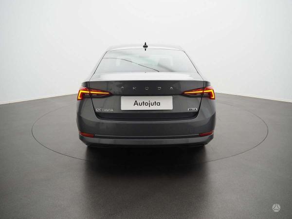 Pelēks Skoda Octavia 2023 Viļņa, ar dzinēja tilpumu 1.50 L un nobraukumu 149 tūkst. km par 15700 €, foto 6 vietnē AUTOMOTO.COM.LV
