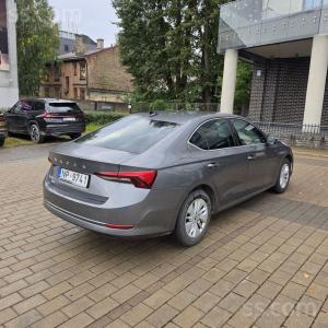 Pelēks Skoda Octavia 2023 Rīga, ar dzinēja tilpumu 2.00 L un nobraukumu 20 tūkst. km par 18900 €, foto 6 vietnē AUTOMOTO.COM.LV