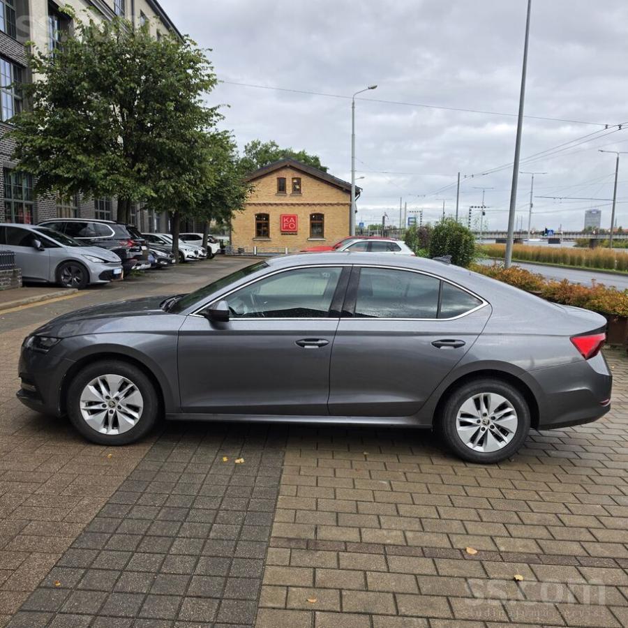 Pelēks Skoda Octavia 2023 Rīga, ar dzinēja tilpumu 2.00 L un nobraukumu 20 tūkst. km par 18900 €, foto 9 vietnē AUTOMOTO.COM.LV