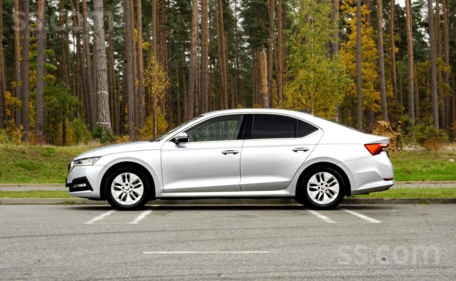 Grey Skoda Octavia 2023 in Riga, with an engine capacity of 2.00 L and mileage of 147 thousand km for 15990 €, photo 6 on AUTOMOTO.COM.LV
