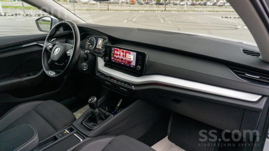 Grey Skoda Octavia 2023 in Riga, with an engine capacity of 2.00 L and mileage of 147 thousand km for 15990 €, photo 12 on AUTOMOTO.COM.LV