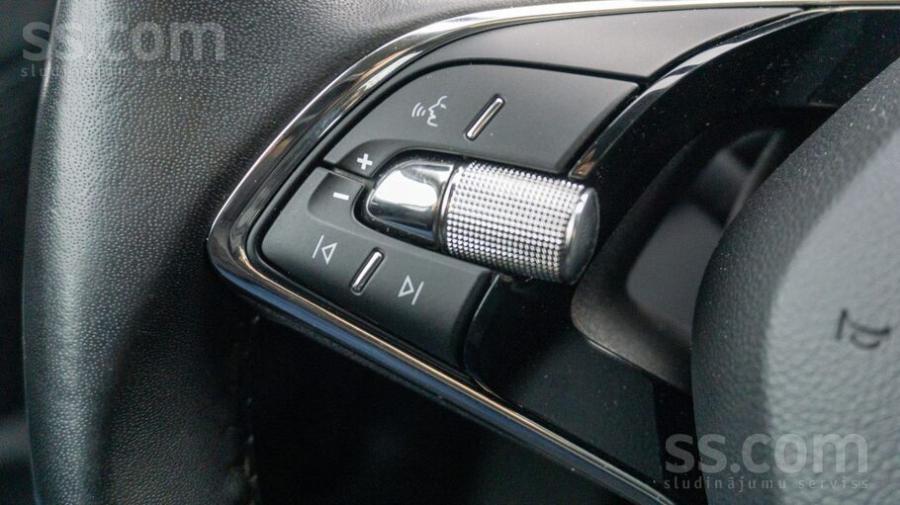 Grey Skoda Octavia 2023 in Riga, with an engine capacity of 2.00 L and mileage of 147 thousand km for 15990 €, photo 23 on AUTOMOTO.COM.LV