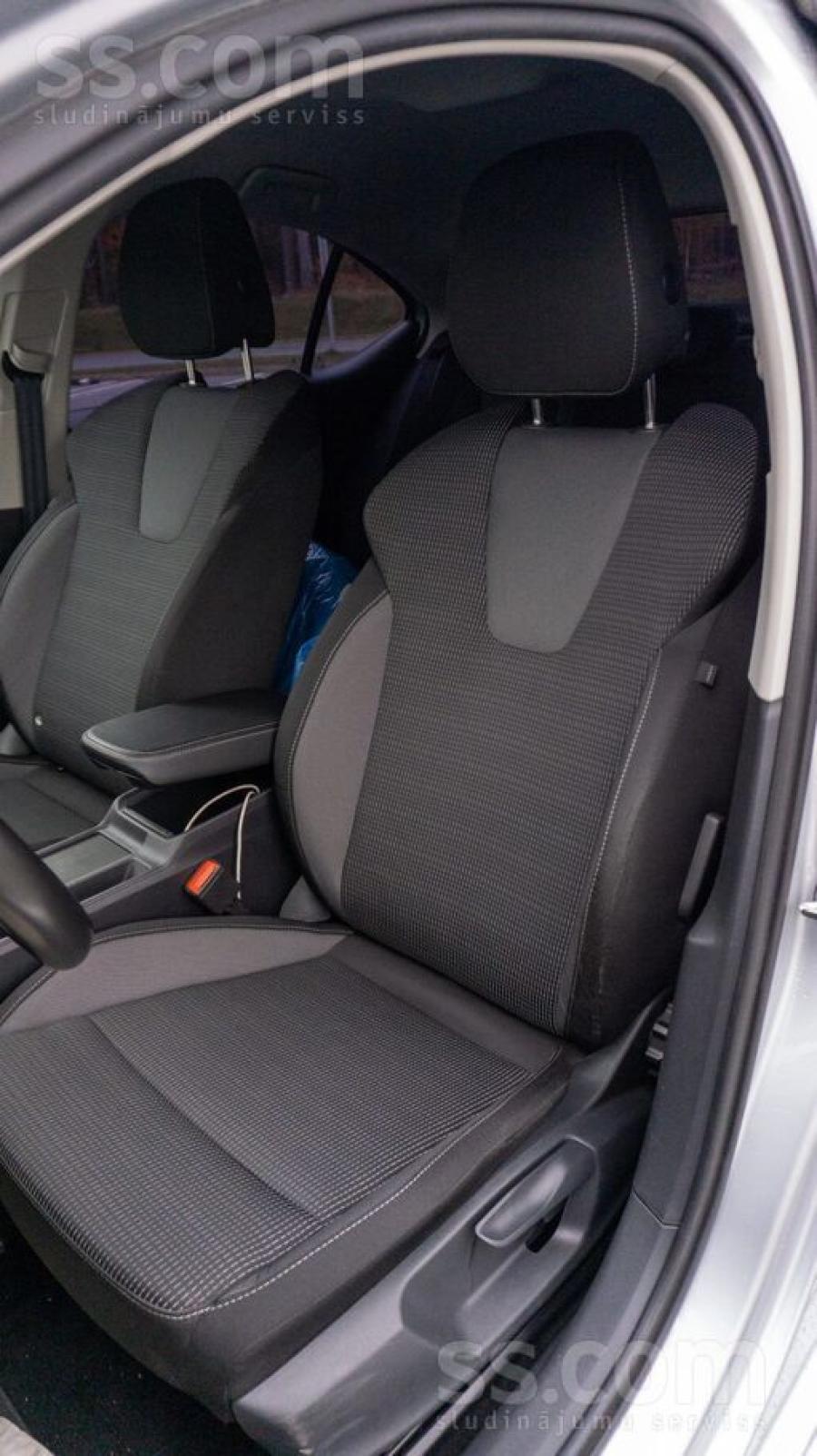 Grey Skoda Octavia 2023 in Riga, with an engine capacity of 2.00 L and mileage of 147 thousand km for 15990 €, photo 29 on AUTOMOTO.COM.LV