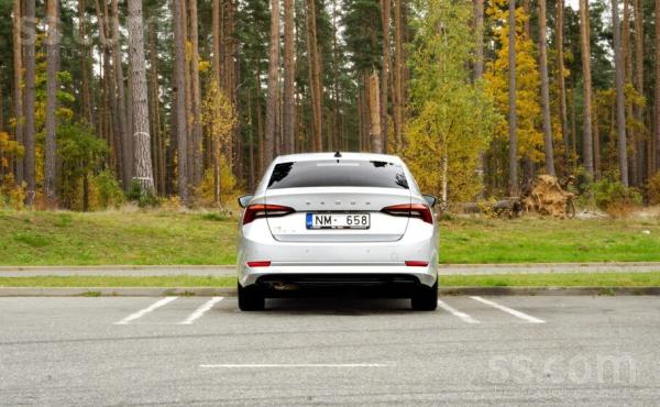 Grey Skoda Octavia 2023 in Riga, with an engine capacity of 2.00 L and mileage of 147 thousand km for 15990 €, photo 8 on AUTOMOTO.COM.LV