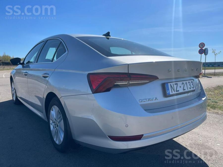Grey Skoda Octavia 2024 in Riga, with an engine capacity of 1.00 L and mileage of 77 thousand km for 17700 €, photo 7 on AUTOMOTO.COM.LV