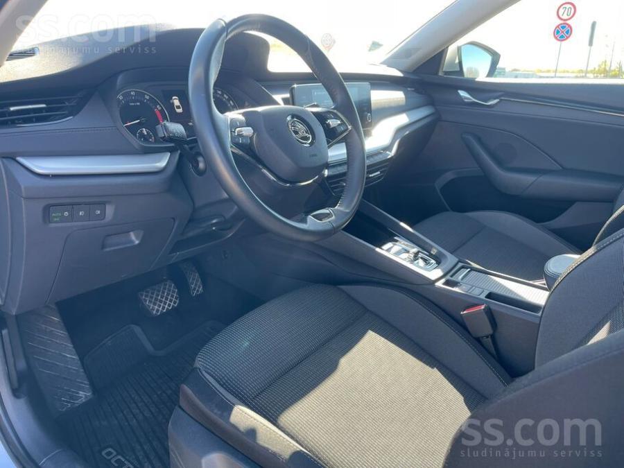 Grey Skoda Octavia 2024 in Riga, with an engine capacity of 1.00 L and mileage of 77 thousand km for 17700 €, photo 12 on AUTOMOTO.COM.LV