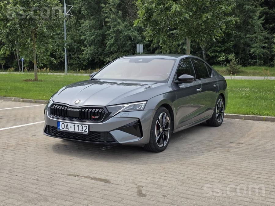Pelēks Skoda Octavia 2024 Rīga, ar dzinēja tilpumu 2.00 L un nobraukumu 18 tūkst. km par 29500 €, foto 1 vietnē AUTOMOTO.COM.LV