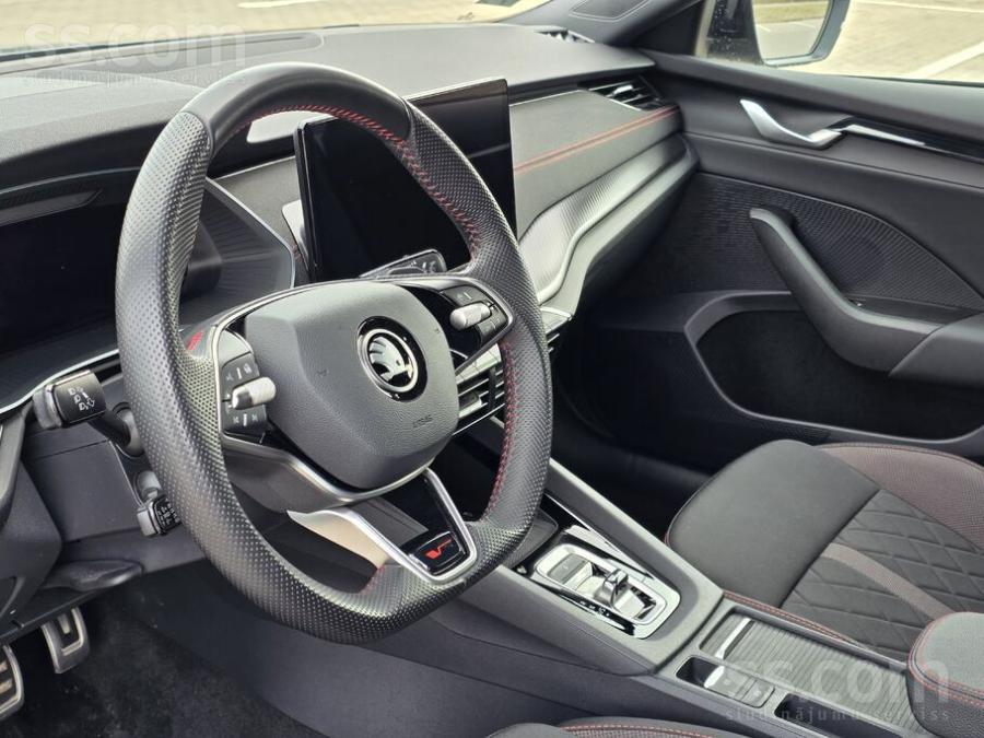 Pelēks Skoda Octavia 2024 Rīga, ar dzinēja tilpumu 2.00 L un nobraukumu 18 tūkst. km par 29500 €, foto 18 vietnē AUTOMOTO.COM.LV