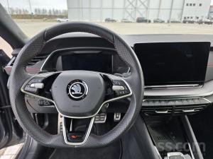 Pelēks Skoda Octavia 2024 Rīga, ar dzinēja tilpumu 2.00 L un nobraukumu 18 tūkst. km par 29500 €, foto 19 vietnē AUTOMOTO.COM.LV