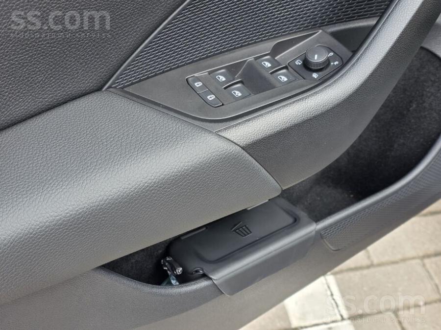Pelēks Skoda Octavia 2024 Rīga, ar dzinēja tilpumu 2.00 L un nobraukumu 18 tūkst. km par 29500 €, foto 24 vietnē AUTOMOTO.COM.LV