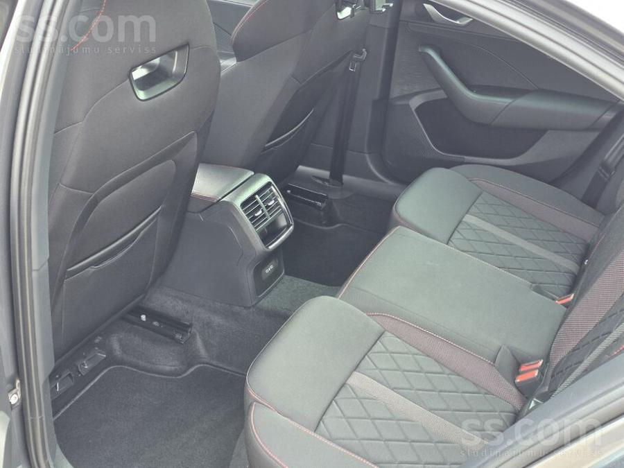 Pelēks Skoda Octavia 2024 Rīga, ar dzinēja tilpumu 2.00 L un nobraukumu 19 tūkst. km par 29000 €, foto 15 vietnē AUTOMOTO.COM.LV