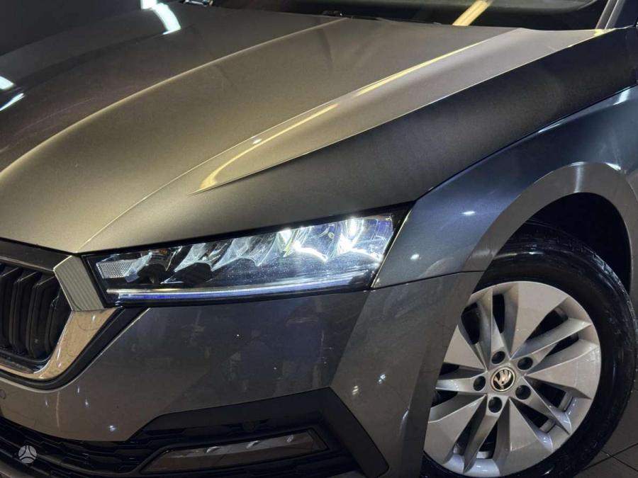 Pelēks Skoda Octavia 2024 Viļņa, ar dzinēja tilpumu 1.50 L un nobraukumu 33 tūkst. km par 22500 €, foto 5 vietnē AUTOMOTO.COM.LV