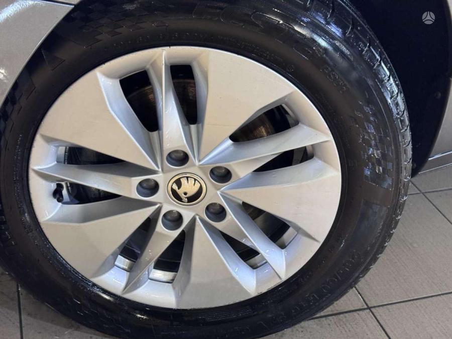 Pelēks Skoda Octavia 2024 Viļņa, ar dzinēja tilpumu 1.50 L un nobraukumu 33 tūkst. km par 22500 €, foto 6 vietnē AUTOMOTO.COM.LV