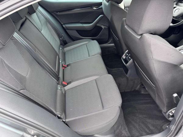 Grey Skoda Octavia 2024 in Vilnius, with an engine capacity of 1.50 L and mileage of 33 thousand km for 22500 €, photo 8 on AUTOMOTO.COM.LV