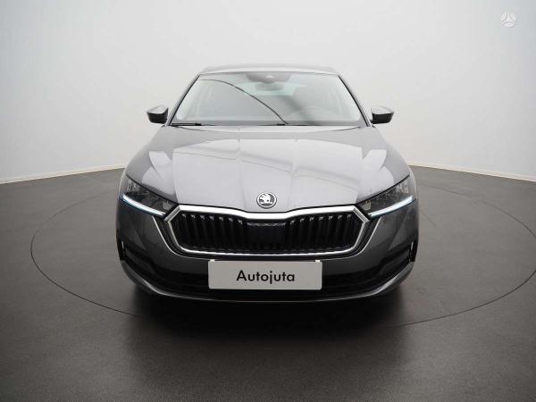 Pelēks Skoda Octavia 2024 Viļņa, ar dzinēja tilpumu 1.50 L un nobraukumu 76 tūkst. km par 19000 €, foto 3 vietnē AUTOMOTO.COM.LV