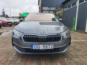 Grey Skoda Octavia 2025 in Jelgava, with an engine capacity of 2.00 L and mileage of 37 thousand km for 26700 €, photo 4 on AUTOMOTO.COM.LV