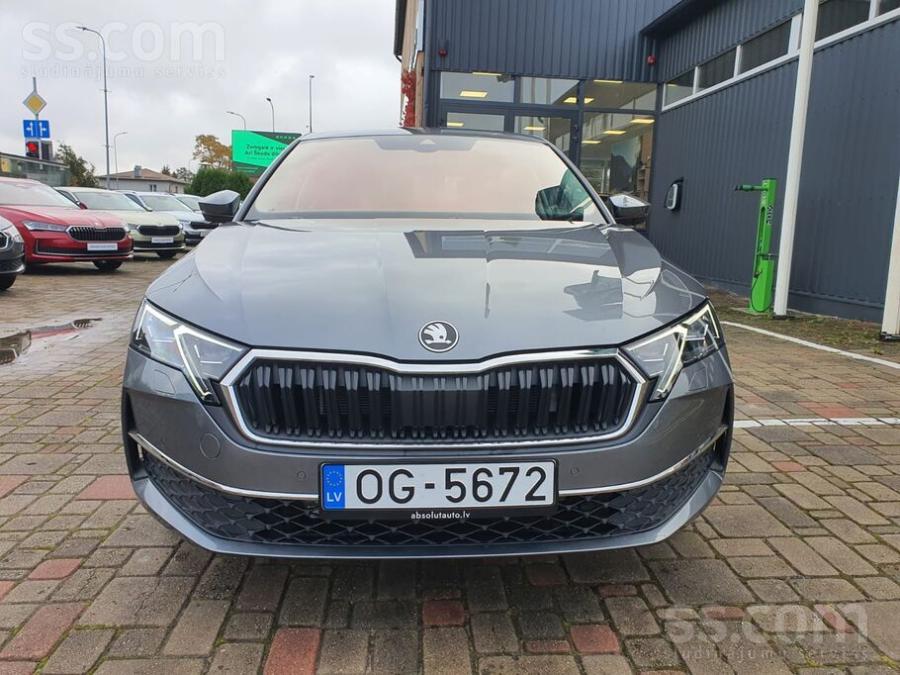 Grey Skoda Octavia 2025 in Jelgava, with an engine capacity of 2.00 L and mileage of 37 thousand km for 26700 €, photo 4 on AUTOMOTO.COM.LV