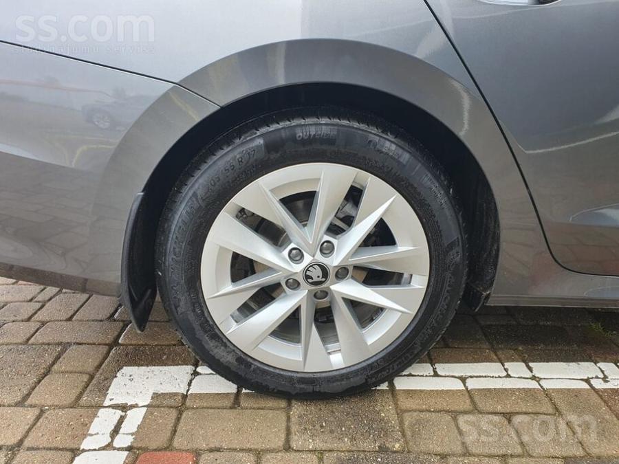 Grey Skoda Octavia 2025 in Jelgava, with an engine capacity of 2.00 L and mileage of 37 thousand km for 26700 €, photo 8 on AUTOMOTO.COM.LV