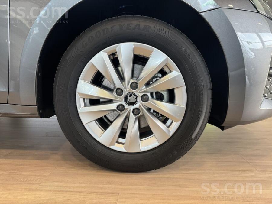 Pelēks Skoda Octavia 2026 Valmiera, ar dzinēja tilpumu 1.50 L un nobraukumu 5 tūkst. km par 24060 €, foto 7 vietnē AUTOMOTO.COM.LV