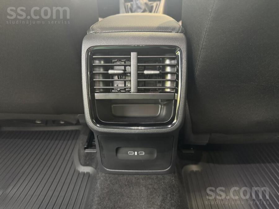 Pelēks Skoda Octavia 2026 Valmiera, ar dzinēja tilpumu 1.50 L un nobraukumu 5 tūkst. km par 24060 €, foto 26 vietnē AUTOMOTO.COM.LV