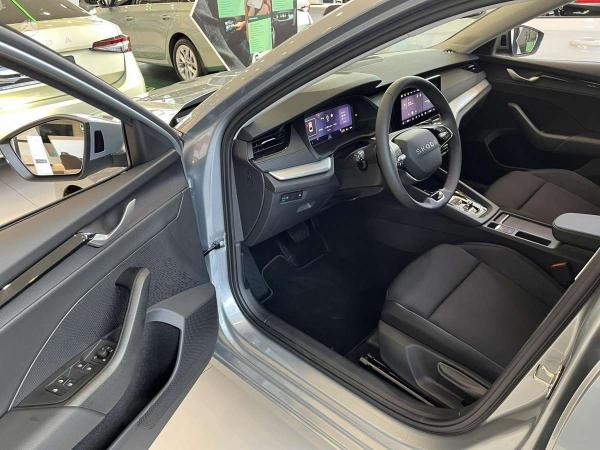 Grey Skoda Octavia 2026 in Kaunas, with an engine capacity of 1.50 L and mileage of 0 thousand km for 25290 €, photo 8 on AUTOMOTO.COM.LV
