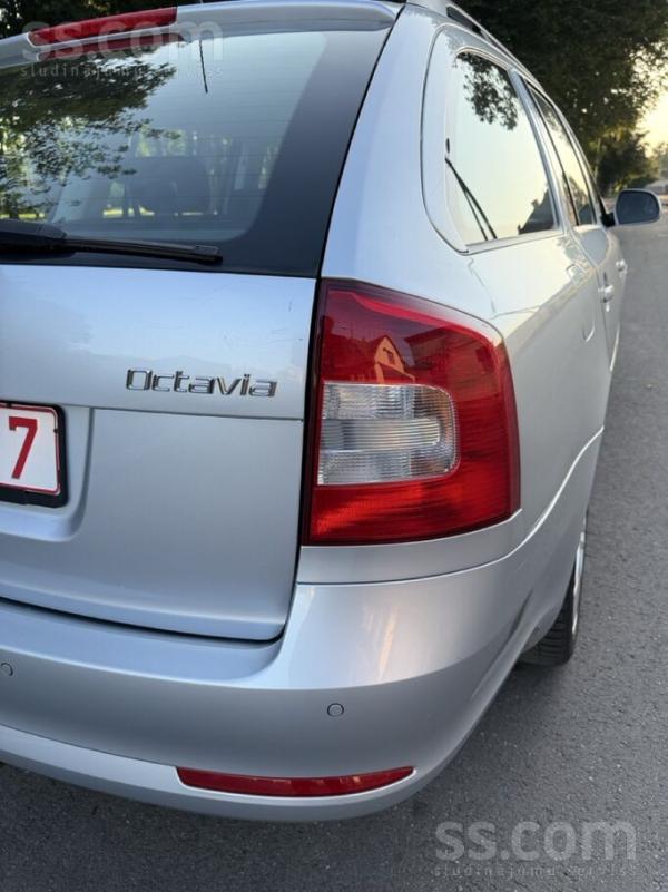 Grey Skoda Octavia 2010 in Daugavpils, with an engine capacity of 1.60 L and mileage of 212 thousand km for 4450 €, photo 7 on AUTOMOTO.COM.LV