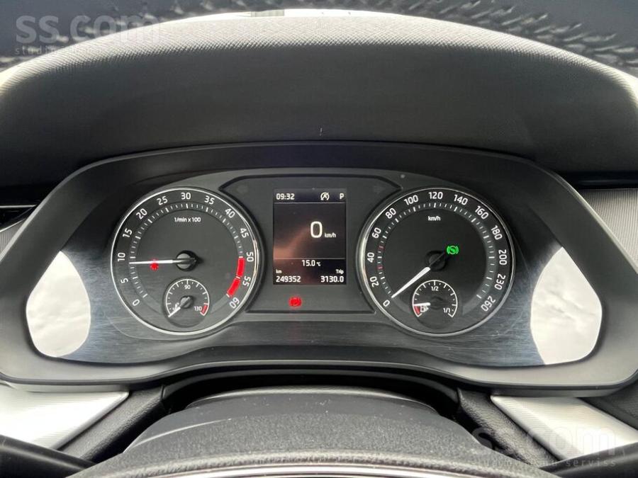 Pelēks Skoda Octavia 2020 Rīga, ar dzinēja tilpumu 2.00 L un nobraukumu 249 tūkst. km par 13500 €, foto 15 vietnē AUTOMOTO.COM.LV