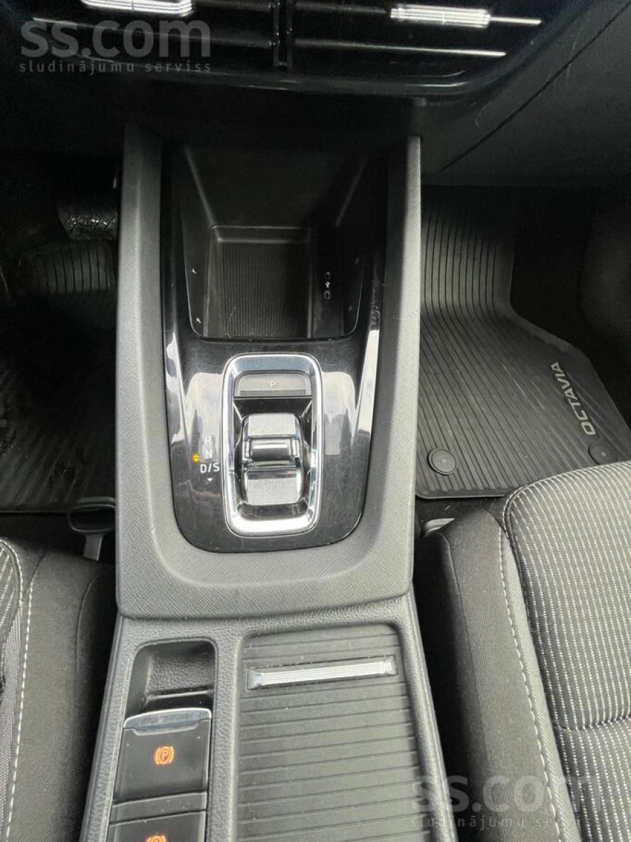 Pelēks Skoda Octavia 2020 Rīga, ar dzinēja tilpumu 2.00 L un nobraukumu 249 tūkst. km par 13500 €, foto 23 vietnē AUTOMOTO.COM.LV