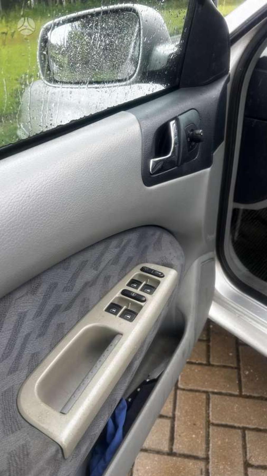 Grey Skoda Octavia 1998 in Utena, with an engine capacity of 1.60 L and mileage of 206 thousand km for 1550 €, photo 17 on AUTOMOTO.COM.LV