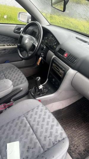 Grey Skoda Octavia 1998 in Utena, with an engine capacity of 1.60 L and mileage of 206 thousand km for 1550 €, photo 18 on AUTOMOTO.COM.LV