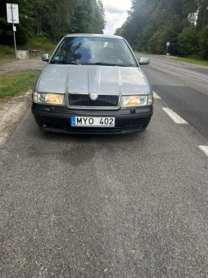 Grey Skoda Octavia 2000 in Prienai, with an engine capacity of 1.90 L and mileage of 388 thousand km for 1000 €, photo 3 on AUTOMOTO.COM.LV